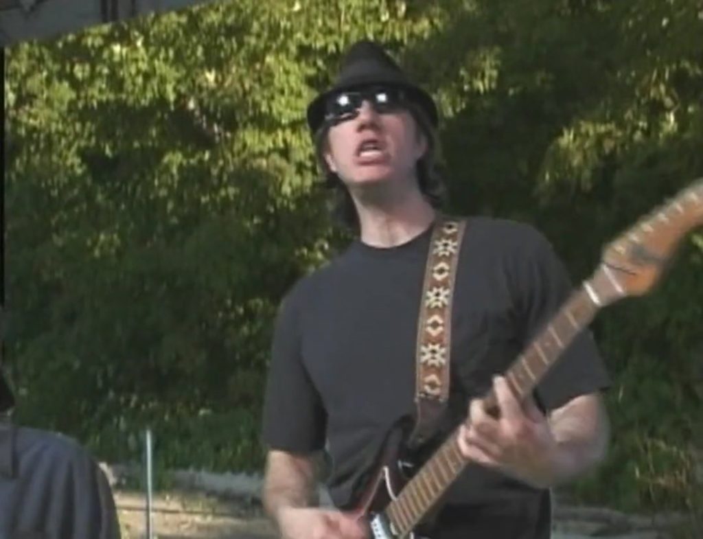 SPLATTER BEACH de John Polonia et Mark Polonia (2007) – Loving movies