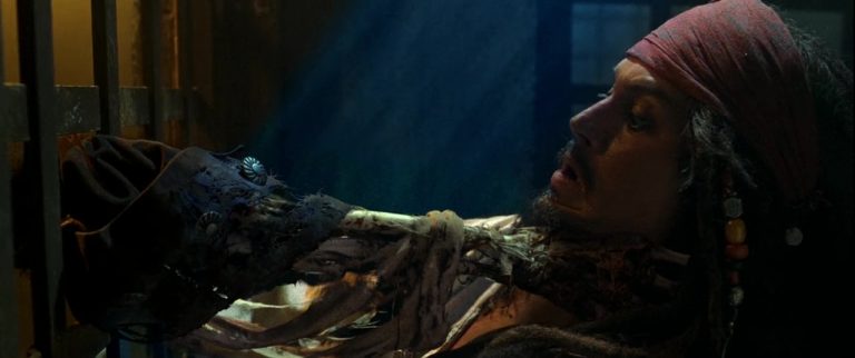 PIRATES DES CARAIBES : LA MALEDICTION DU BLACK PEARL (Pirates of the ...